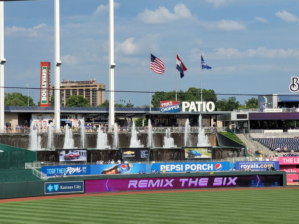 The Great Ballpark Chase: Fountains & Waterfalls – The Sports Fan Project